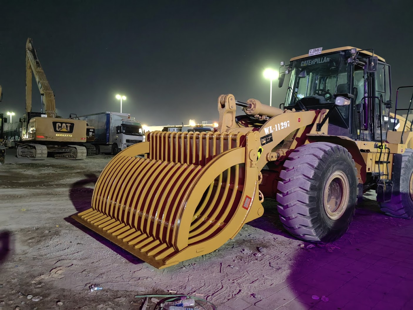 Wheel Loader Clamp Bucket - Almaahad Engineering