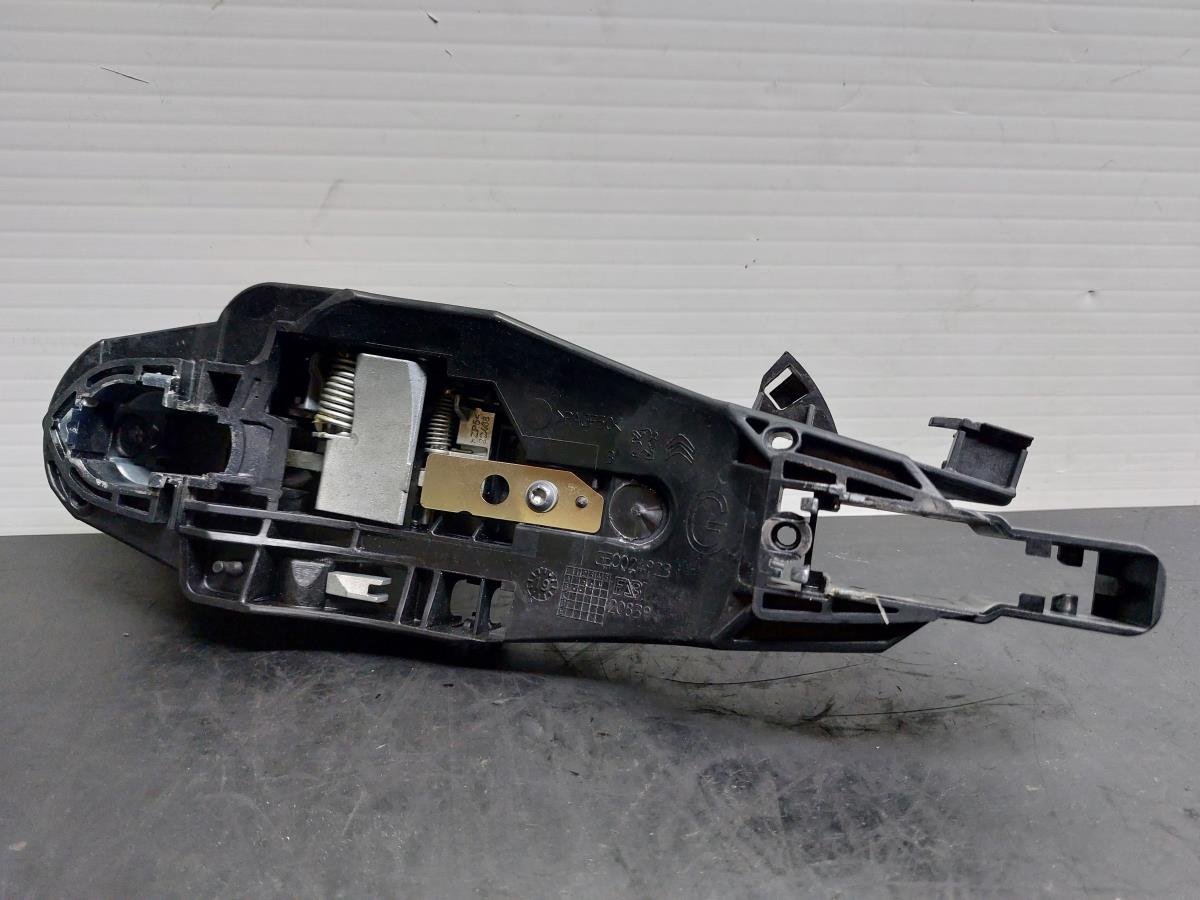 Left rear door handle support For PEUGEOT 3008 II |Megapeças