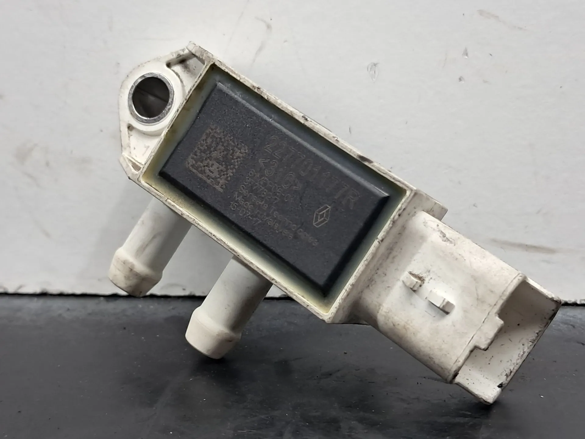 DPF pressure difference sensor for RENAULT Kadjar (HA_, HL_) (2015 ...
