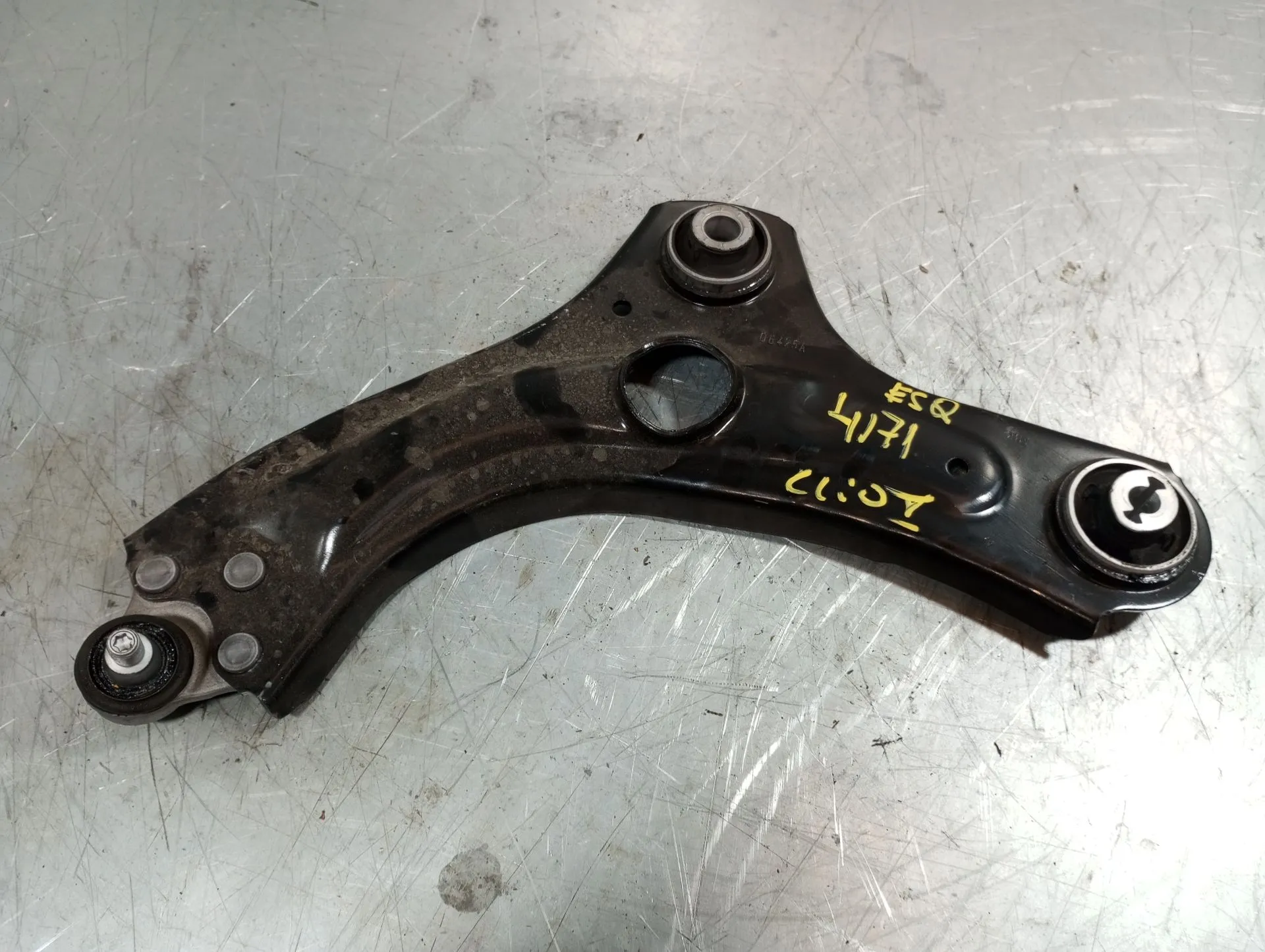 Left front suspension arm of Suspension for RENAULT Clio V (BF_) 2019 ...