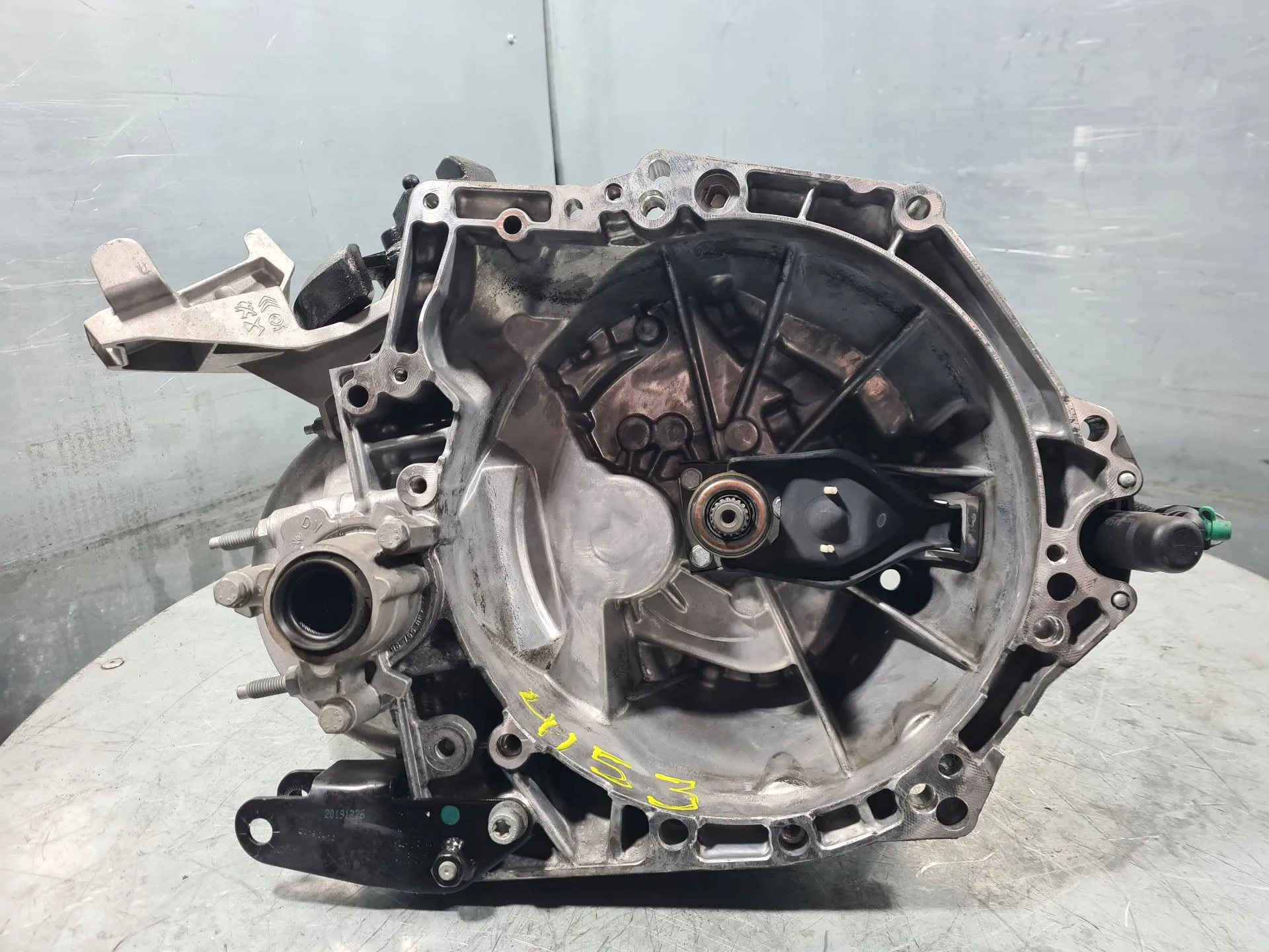 Manual gearbox of Mechanics for OPEL Corsa F 2019 - 2025 | Servcarros