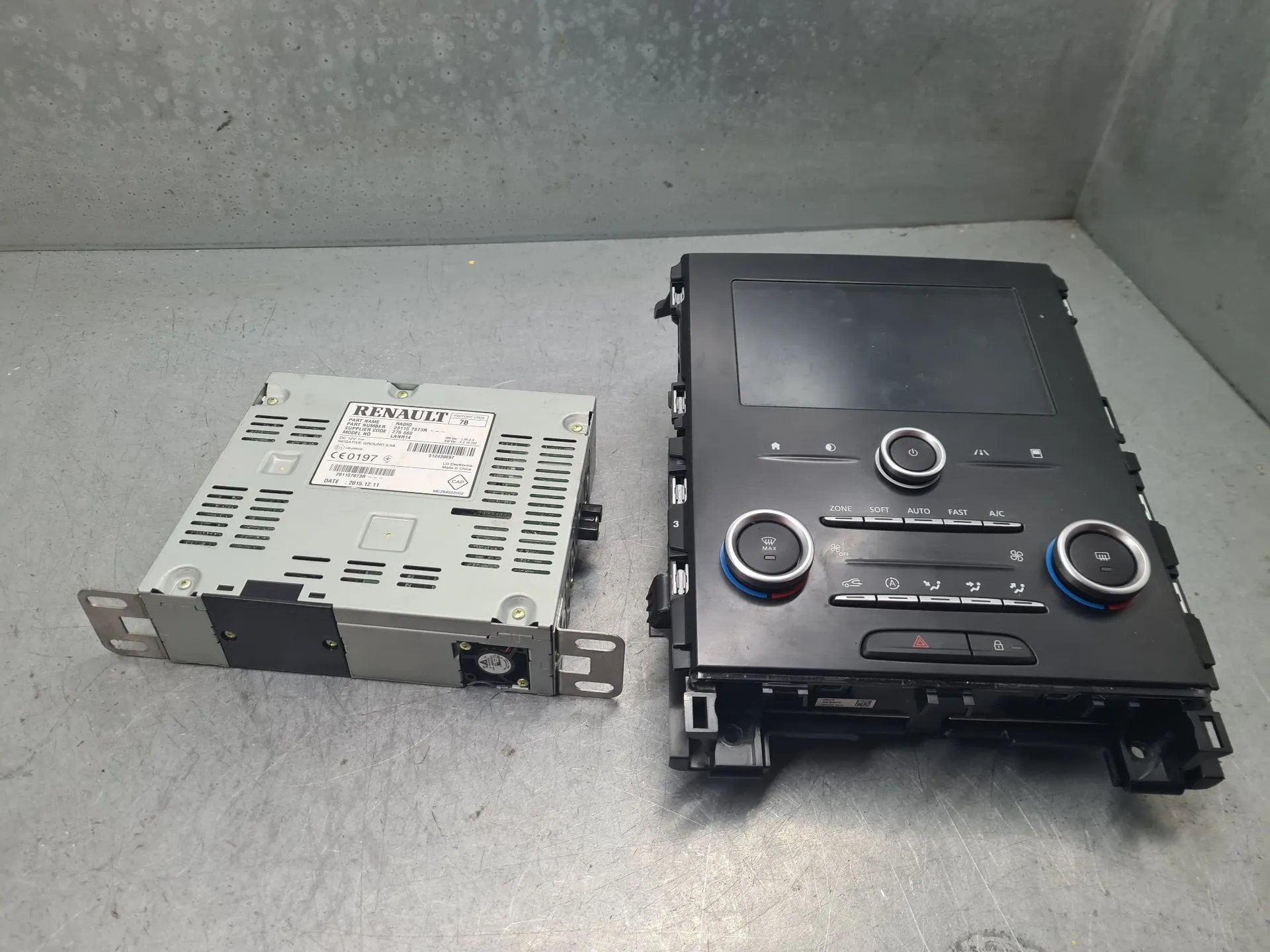 Peça indisponível: Kit Auto-rádio de para RENAULT Megane IV (B9A/M ...