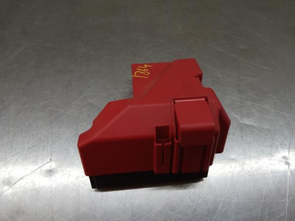 Battery Control Module / Charging Relay: RENAULT Captur II - 240114800S ...