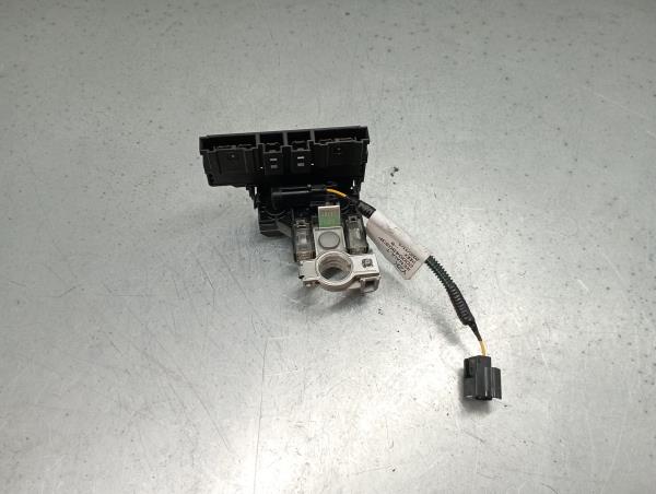 Battery Control Module / Charging Relay: RENAULT Captur II - 2D0049093P ...