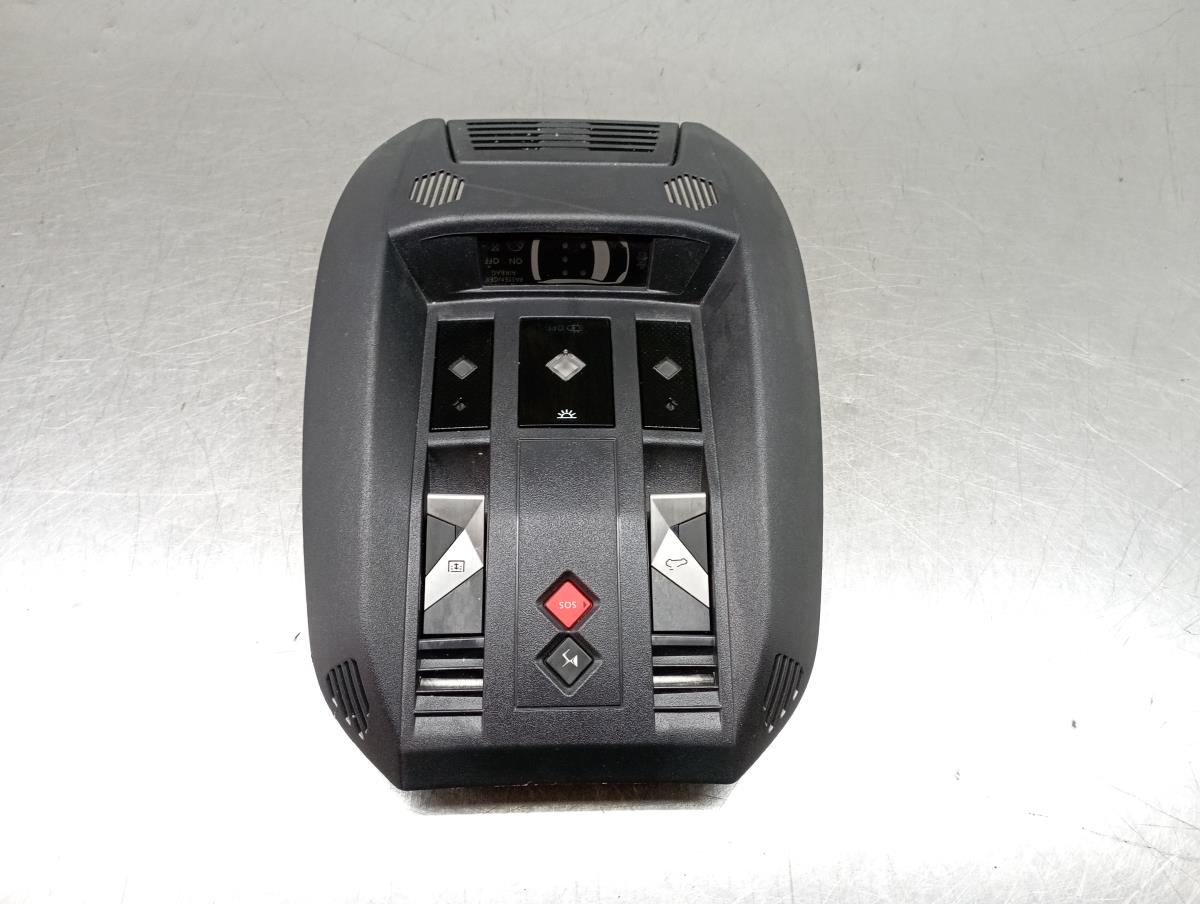 Part unavailable: Front seat light of Interior for DS DS7 Crossback (J ...