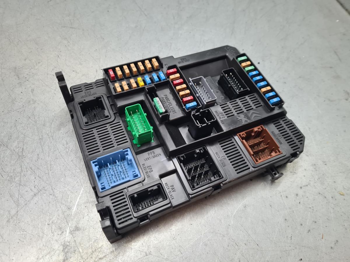 Fuse box / SAM / BSI of Electrical and Electronic for PEUGEOT 208 2012 ...