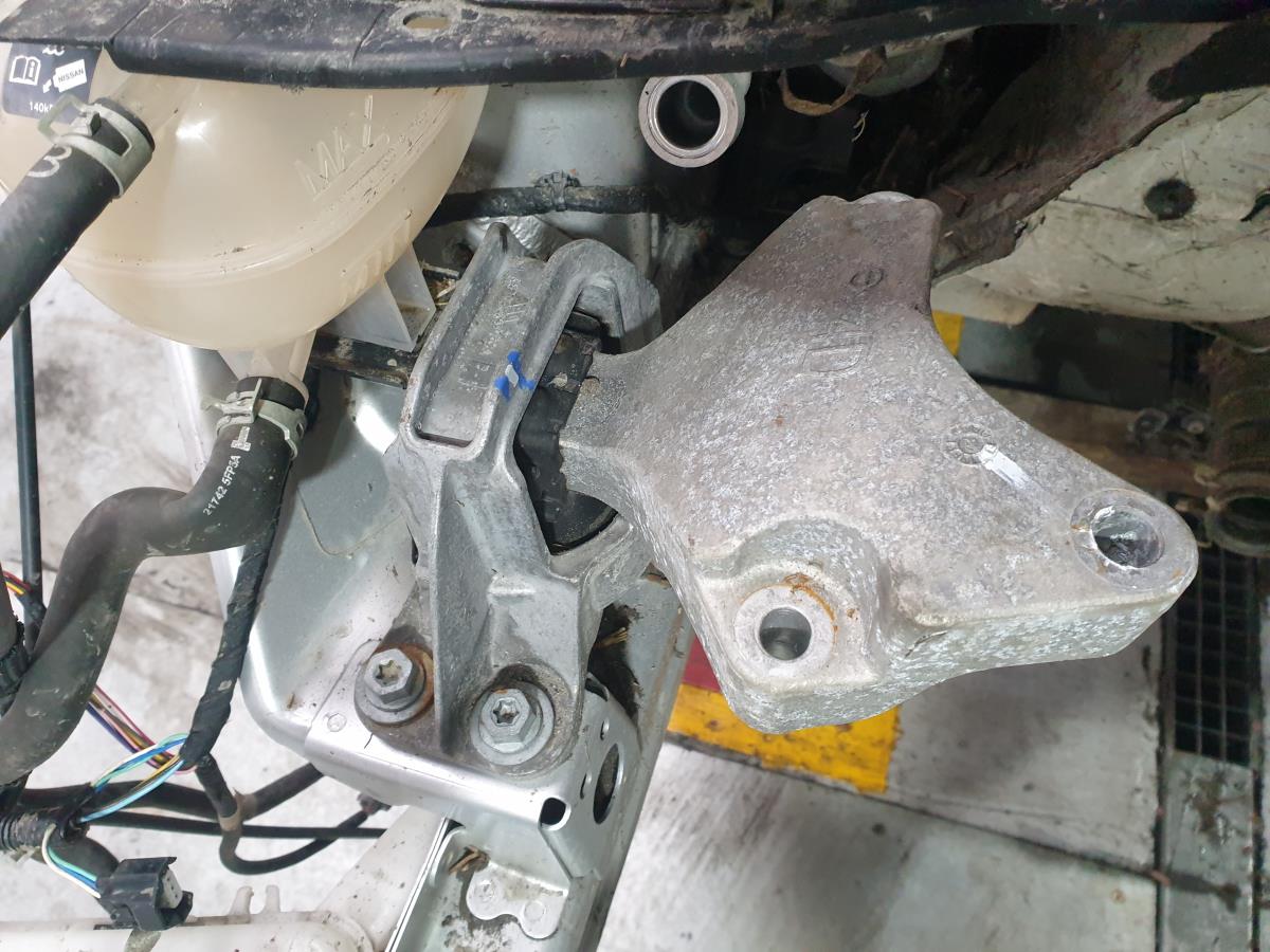 Engine Mount: NISSAN Micra V - |Servcarros