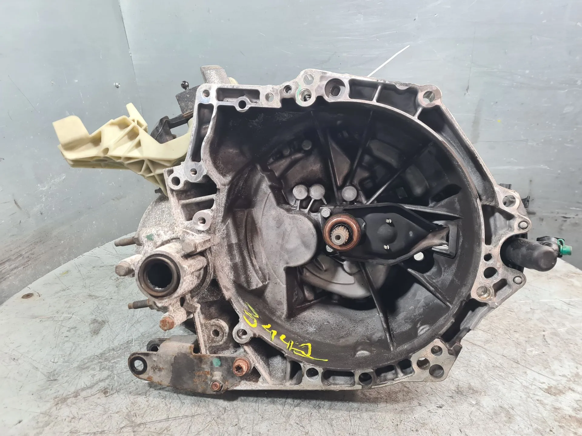 Caja de cambios manual: PEUGEOT 208 II - 20V256 |Servcarros