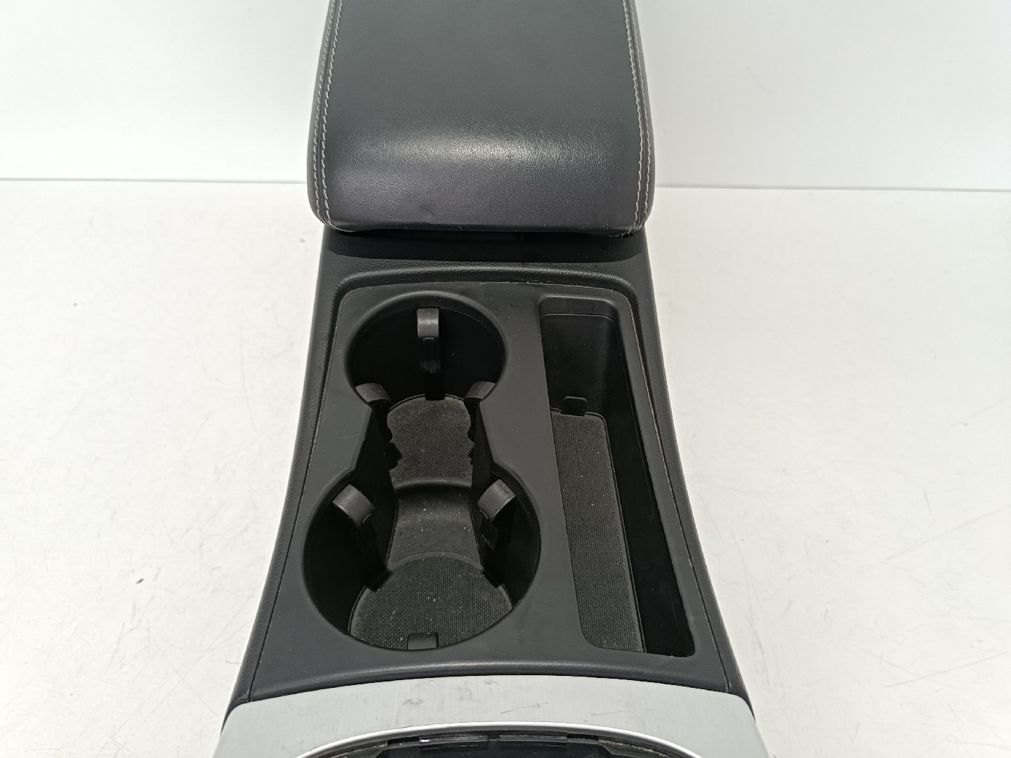 Apoio de Braço AUDI A4 Avant (2007- 2015) com Garantia | Rodapeças