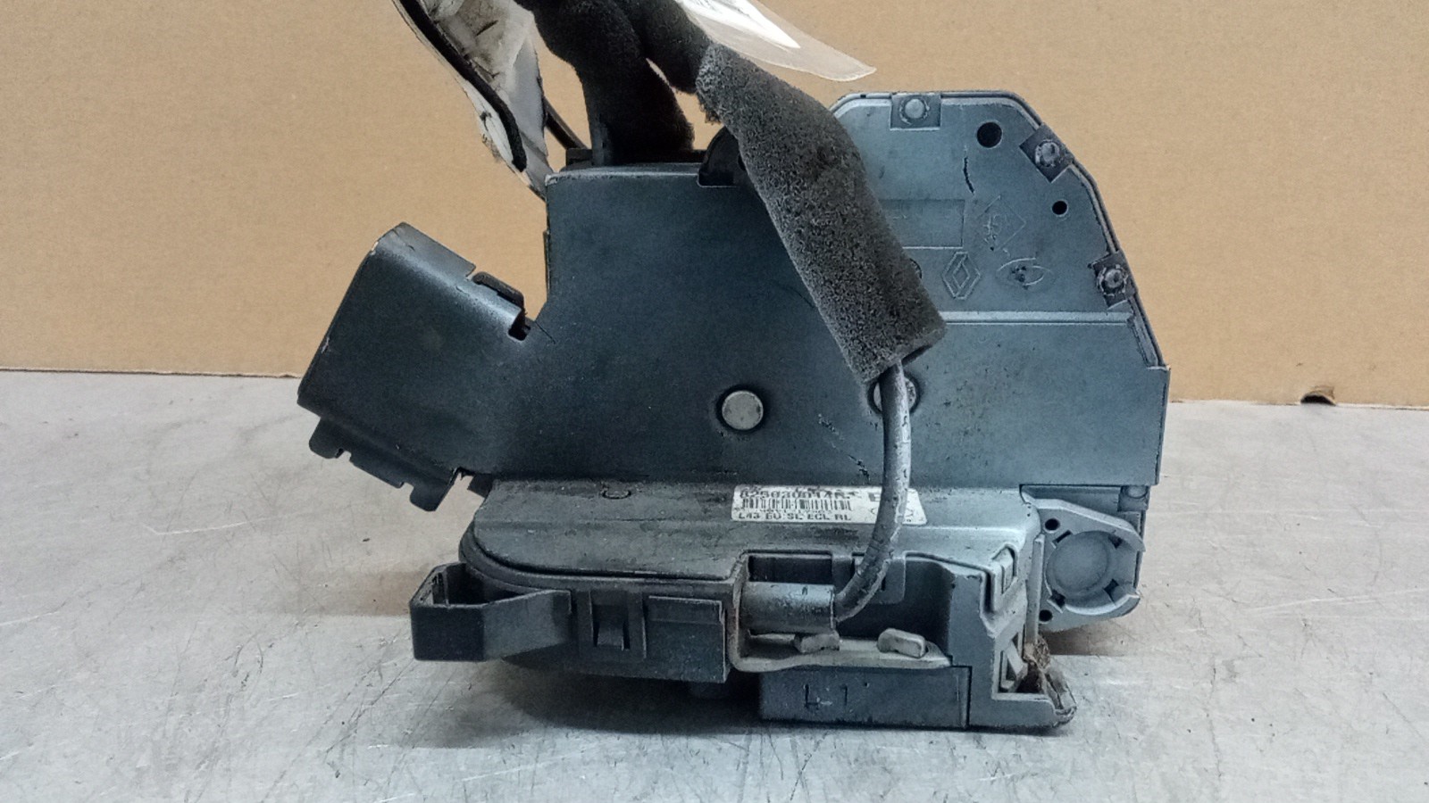 Fecho da Porta Tras Esq para RENAULT LATITUDE - Procarro