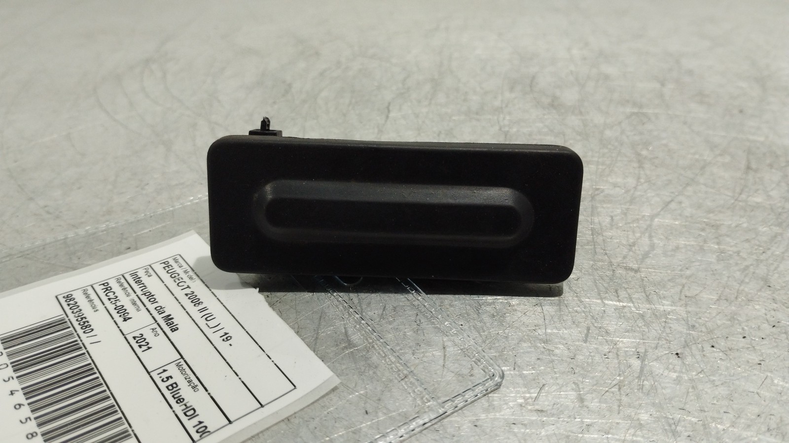 Tailagete release switch for PEUGEOT 2008 II - Procarro