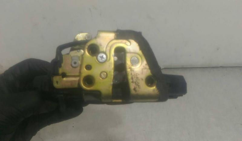 Fecho da Porta Tras Esq para TOYOTA COROLLA três volumes (_E12_) | 00 ...