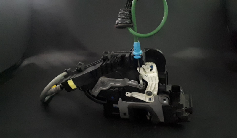 Fecho Porta para MERCEDES-BENZ C-CLASS - Viamorim