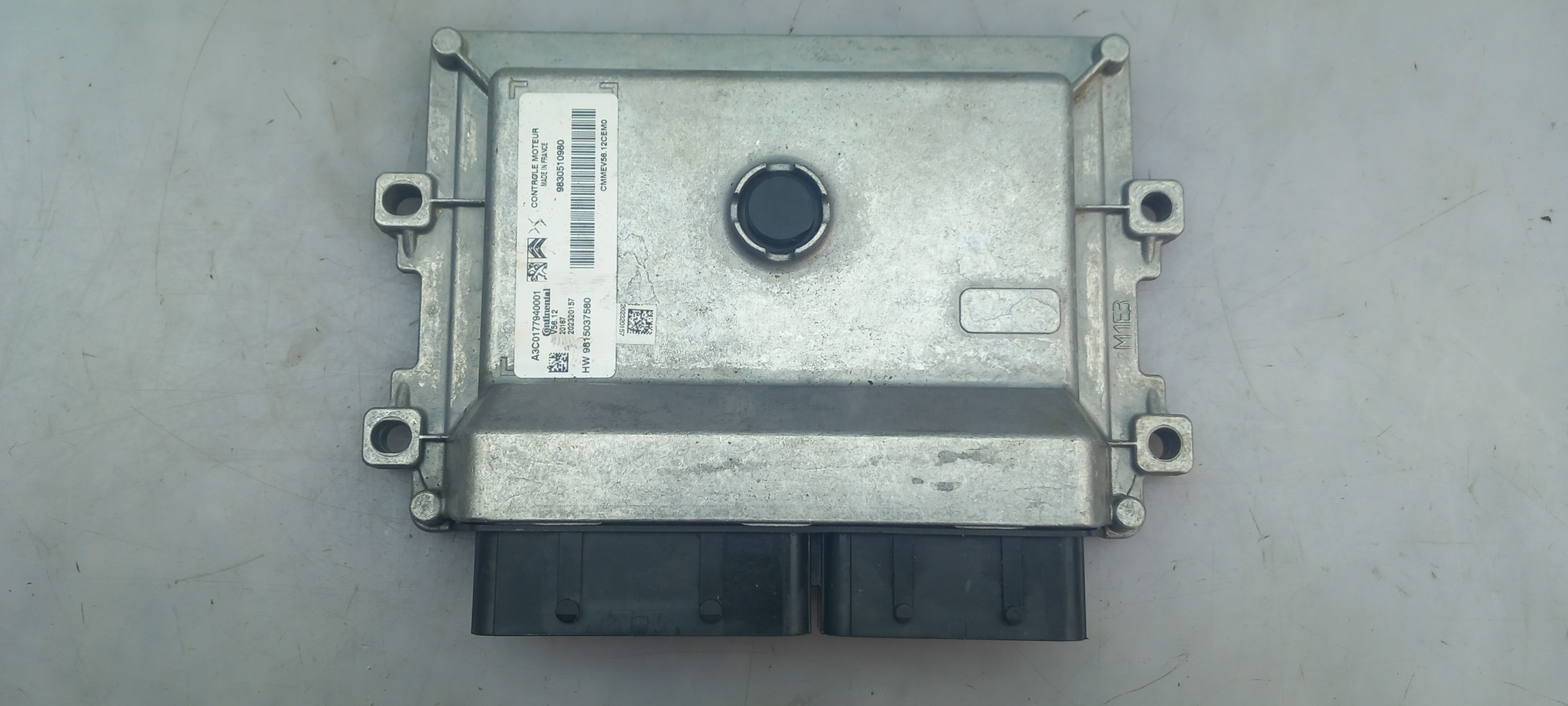 Unité de contrôle du moteur ECU para OPEL CORSA F - Ambiponto