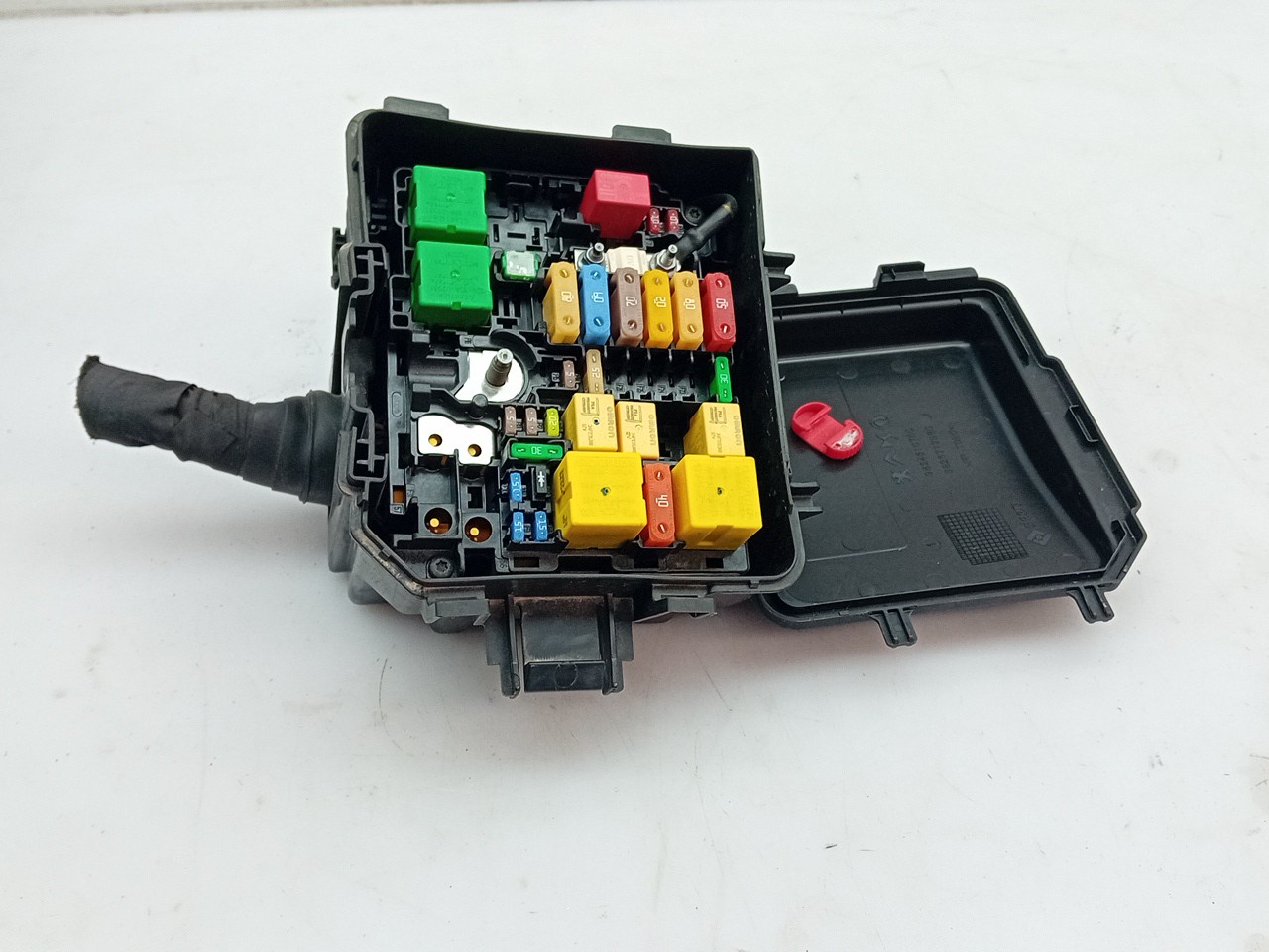 Boîte à fusibles SAM pour OPEL CORSA F - Ambiponto