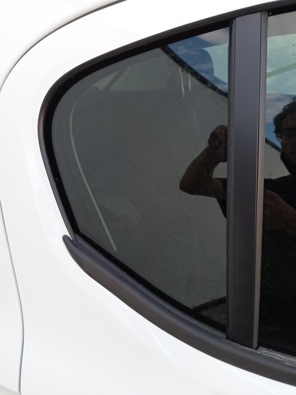 Coluna de som frente esquerda: OPEL CORSA E 13448447