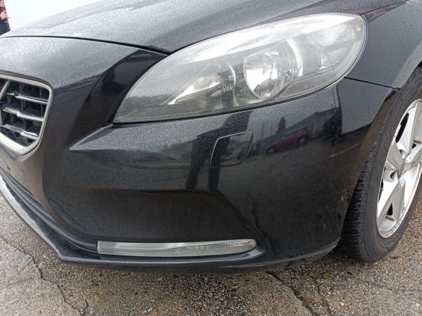 Farol de nevoeiro direito: VOLVO V40 Hatchback - 31290581