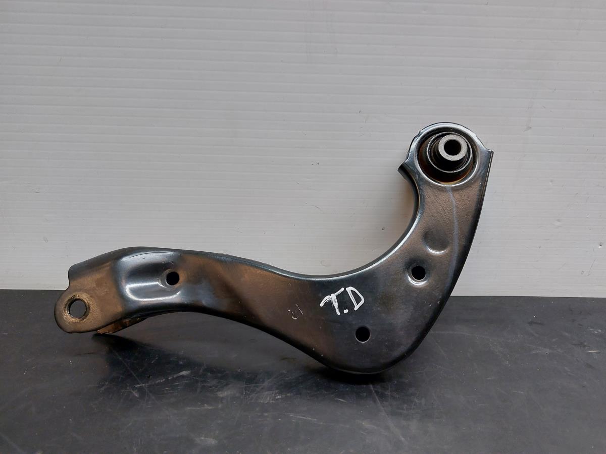 Braço suspensão tras direito para TOYOTA C-HR |AthenaSoftware