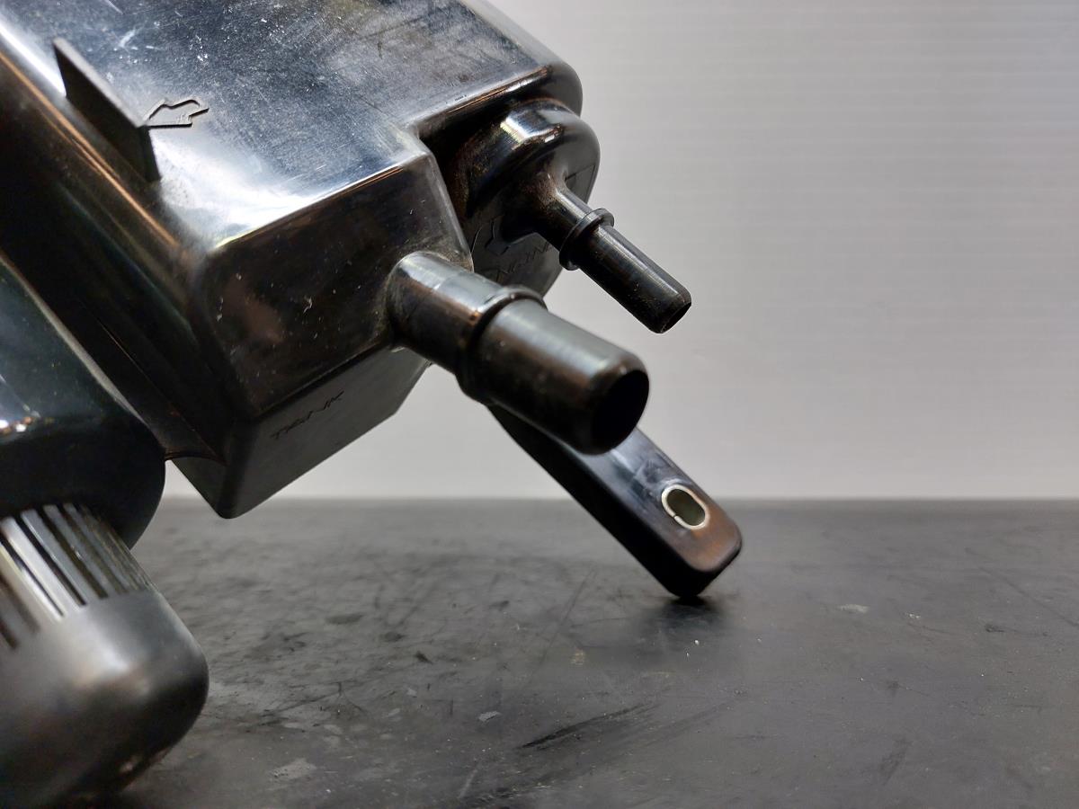 Caixa Resonancia / Canister para PORSCHE CAYENNE - Megapeças