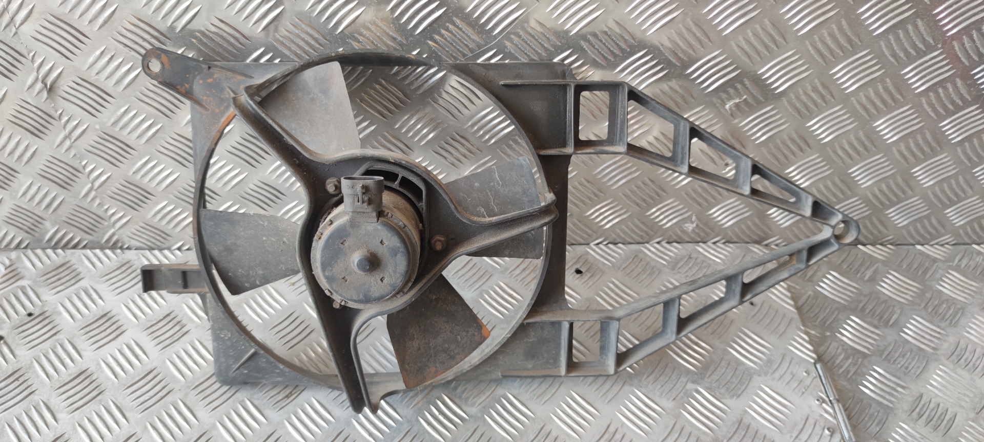 Termoventilador para OPEL CORSA B - SERVCARROS Peças Semi Novas e Usadas