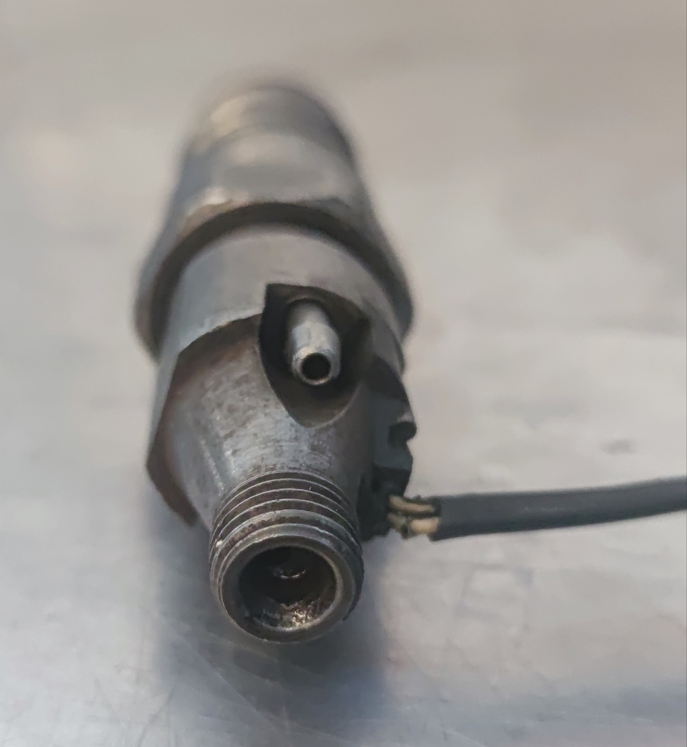 01PE-Injector 1/Piloto para BMW 5 - SERVCARROS Peças Semi Novas e Usadas