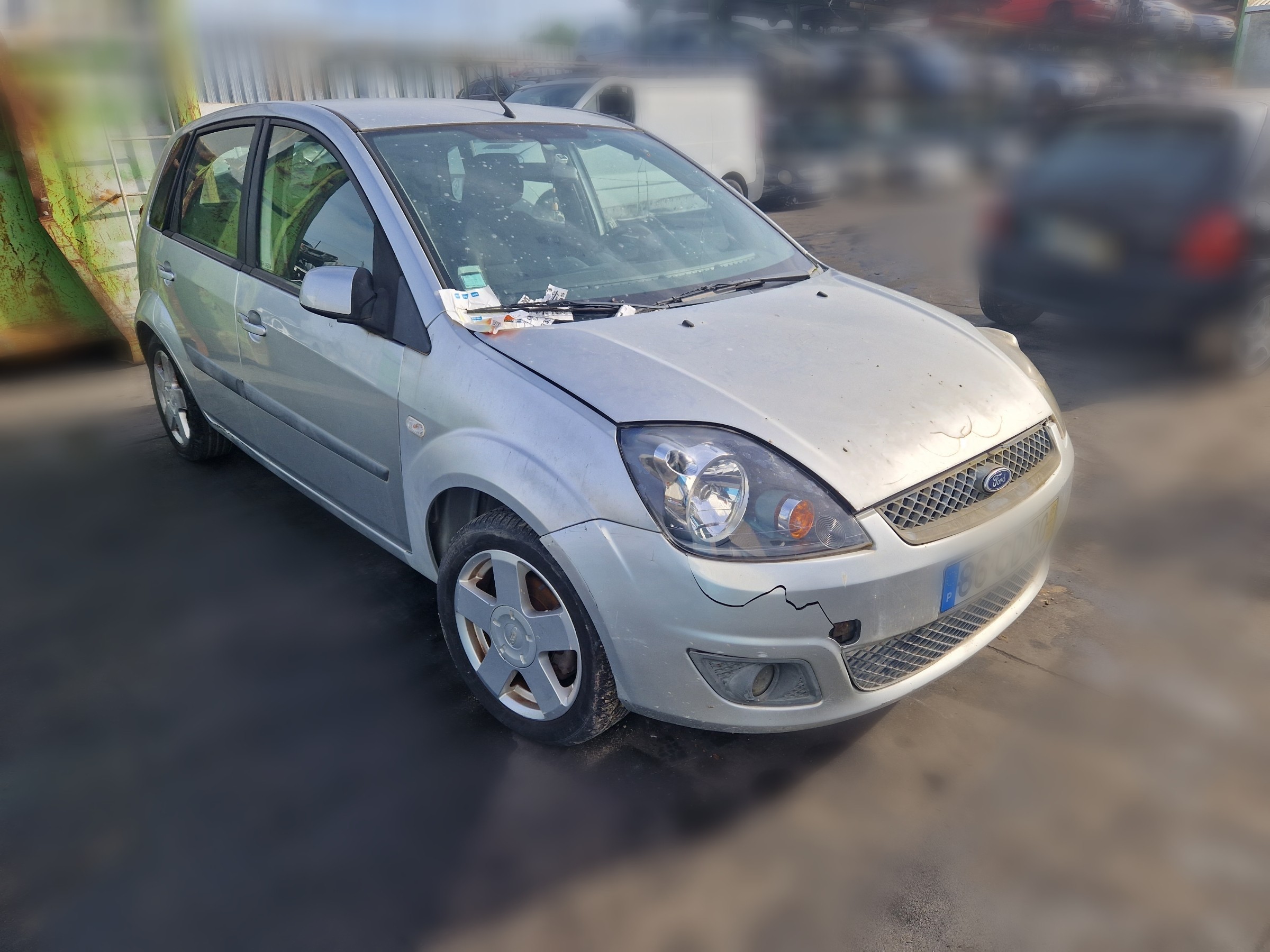 Viatura FORD FIESTA V para Peças