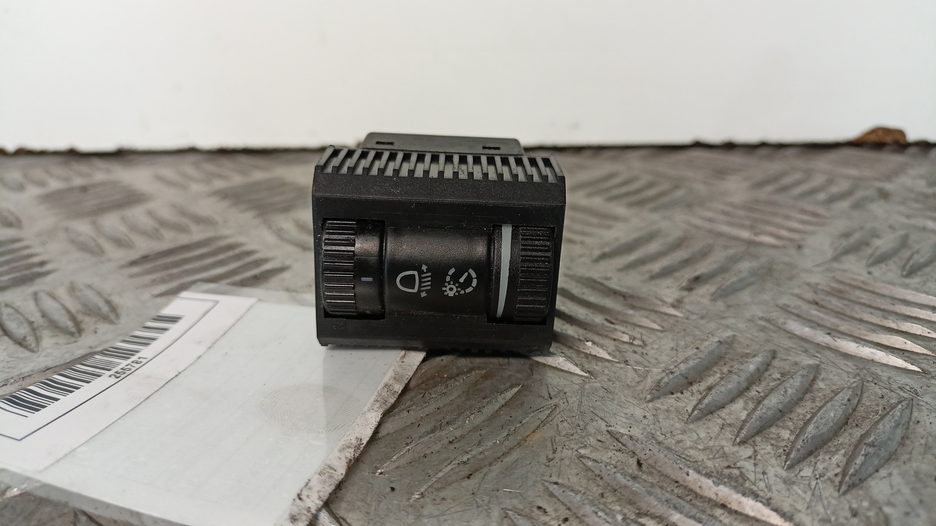Comando Botão Regulador Faróis for VOLKSWAGEN POLO - Original Used Auto ...