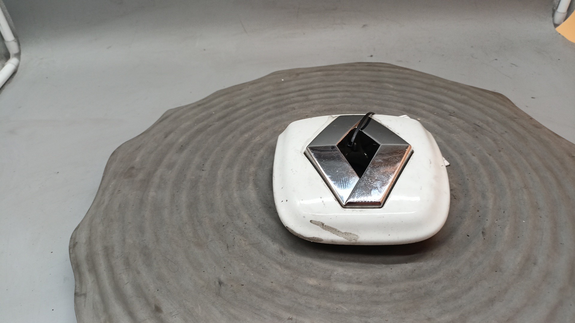 Símbolo Emblema for RENAULT CLIO II Caixa - Original Used Auto Parts ...