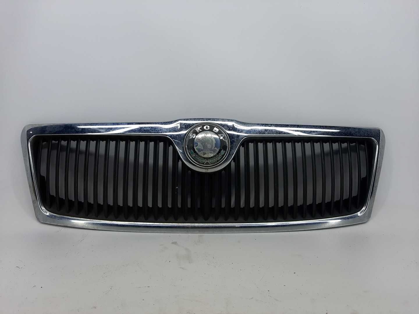 Grelha da Frente para SKODA OCTAVIA II | Recife Peças Usadas