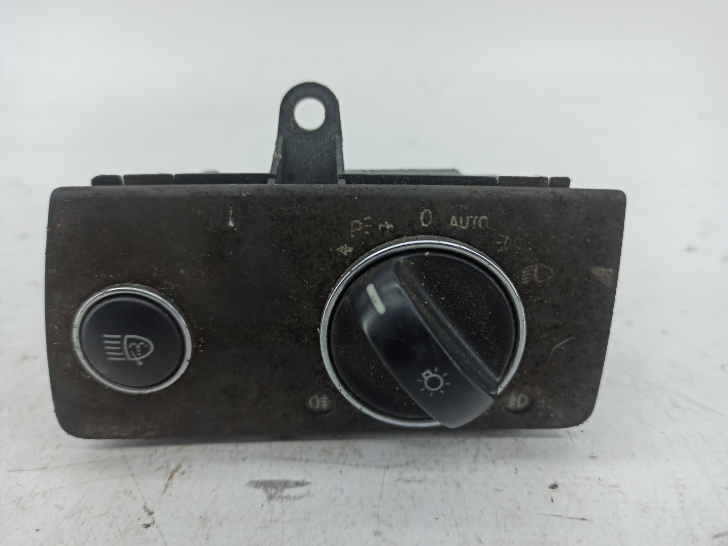 Headlight switch for MERCEDES-BENZ E-CLASS | Recife Used Parts
