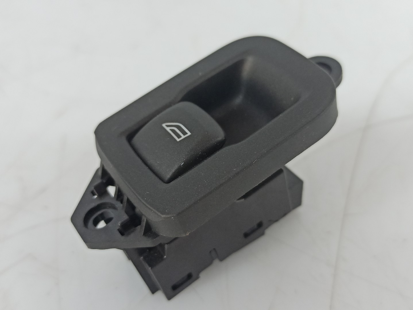 Rear Right Window Switch for VOLVO S60 II | Recife Used Parts