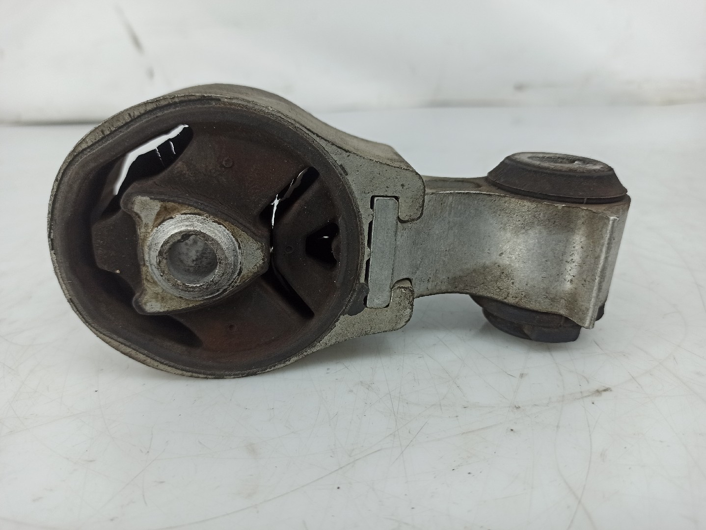 Engine mount for RENAULT MEGANE IV Sporter | Recife Used Parts