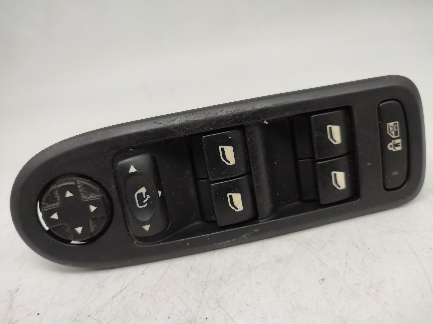 Front Left Window Switch for CITROEN C5 III Break | Recife Used Parts