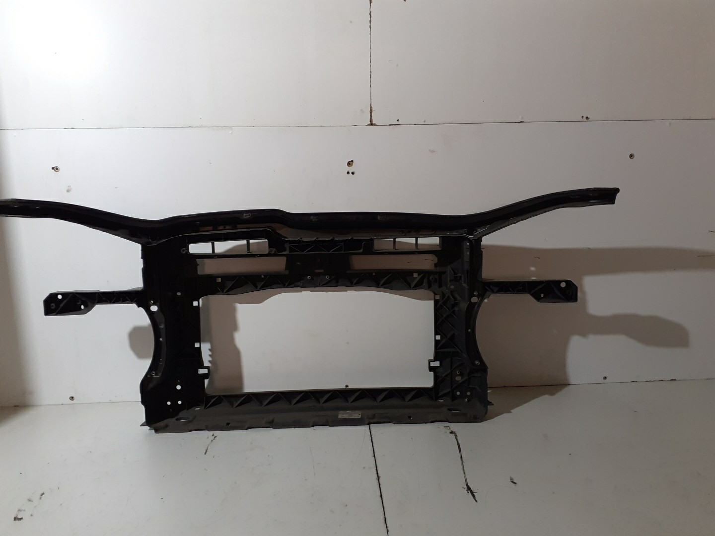 Suporte de radiador VOLKSWAGEN GOLF V 1K0805588T - Motivauto