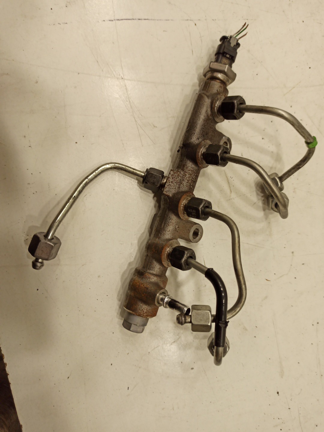 Regua de injeção CITROEN BERLINGO Caixa 9821399680 - Motivauto