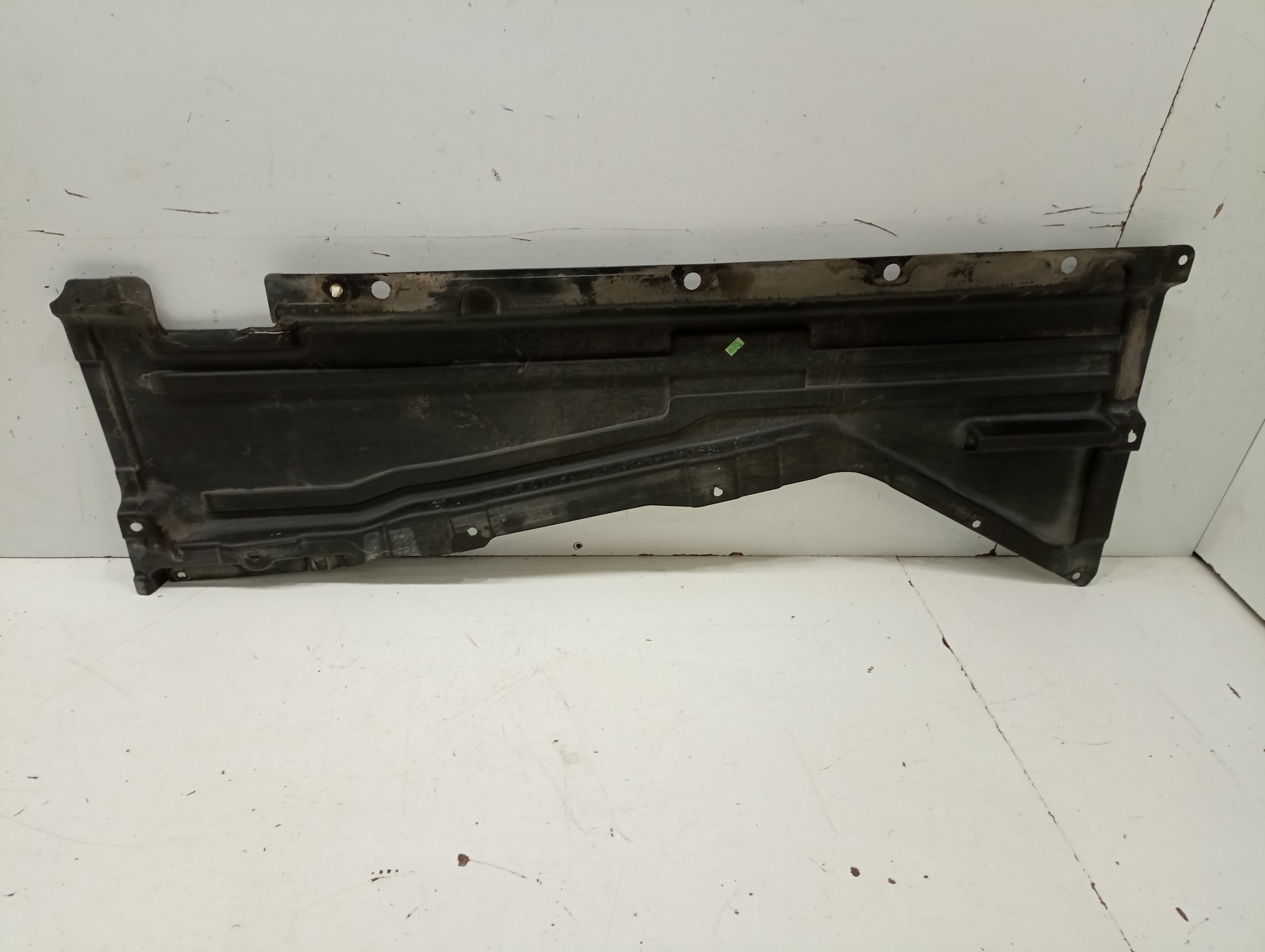 Resguardo inferior de motor BMW X6 51757158404 - Motivauto