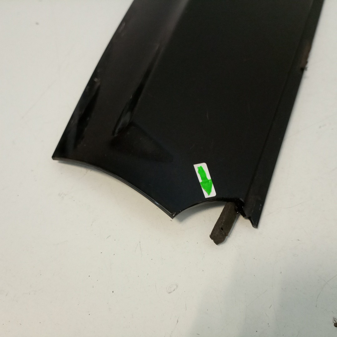 Moldura de pilar C MINI MINI 51137146101. 51137146102 - Motivauto