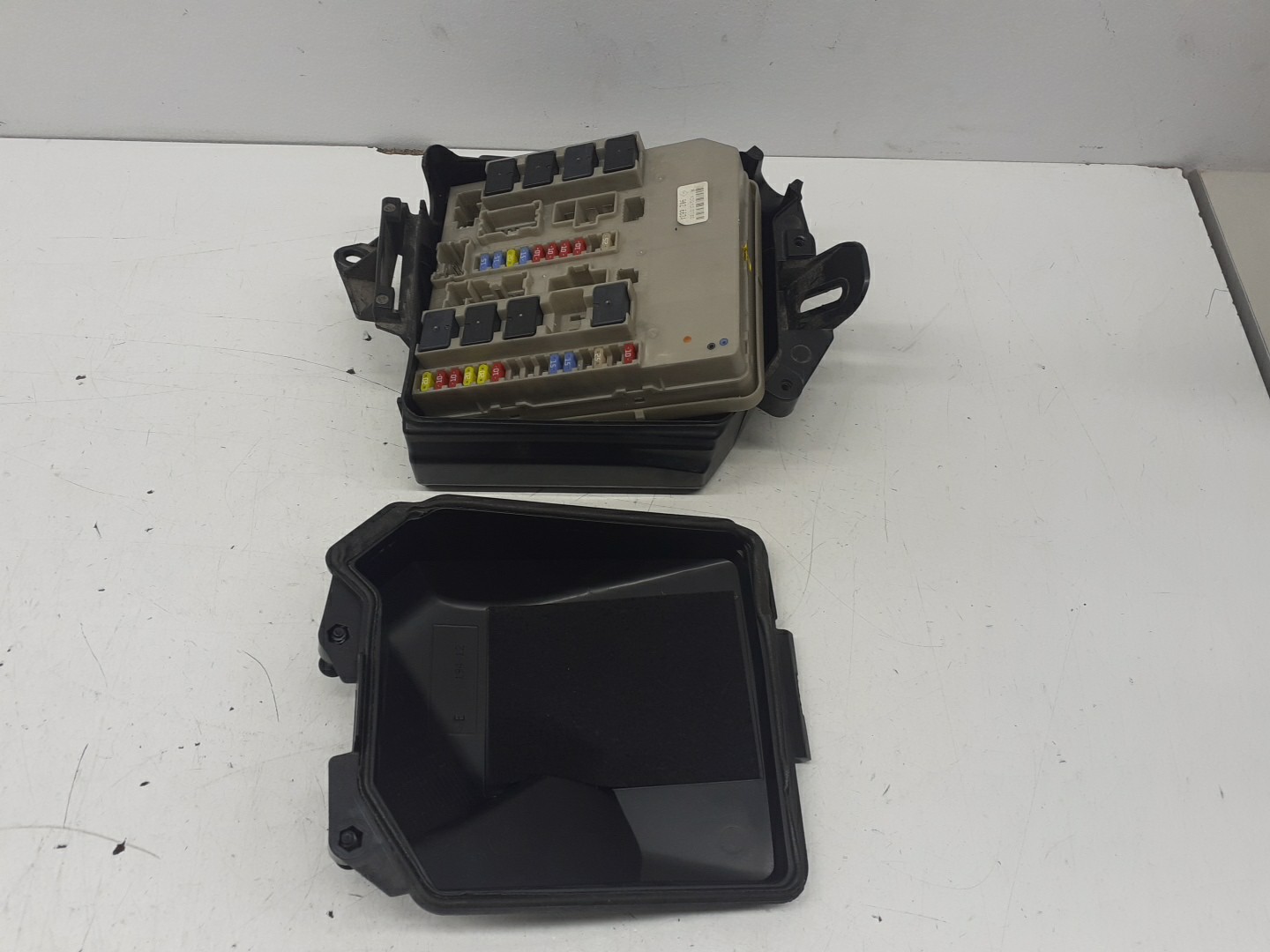 Caixa de Fusíveis para RENAULT CLIO III (BR0/1, CR0/1) | 05 - - Motivauto