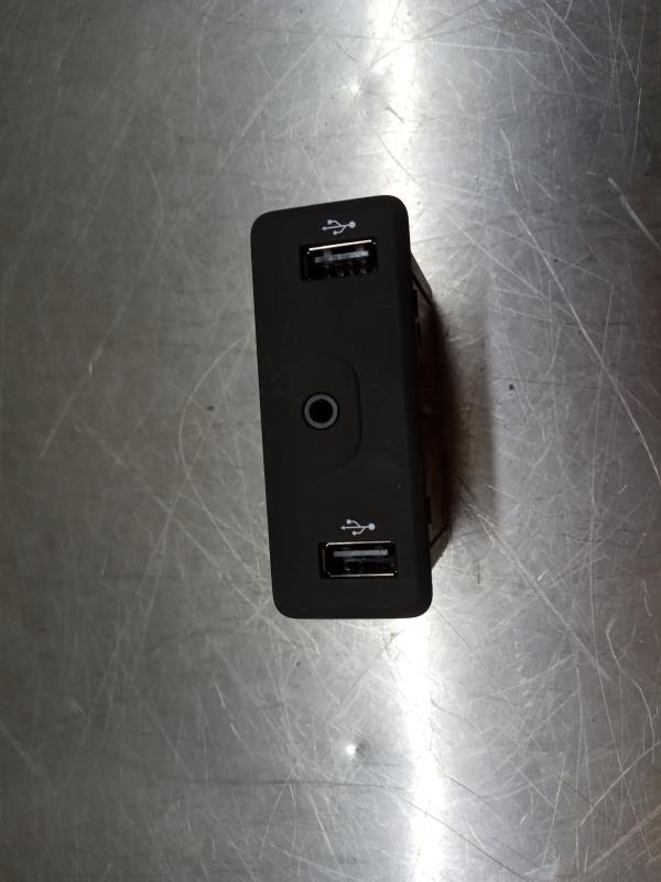 Módulo USB/AUX: RENAULT KADJAR - 280236599R / DQ17531270 |Servcarros