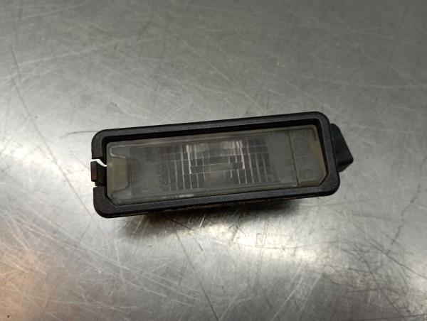 Luz de Matricula: VOLKSWAGEN GOLF VII - 1K8943021 / W5W |Servcarros