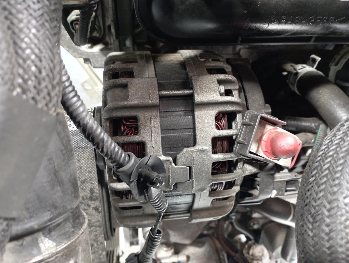 Alternador: RENAULT CAPTUR II - 231002175R / F000BL08B4 / TL1221028 ...