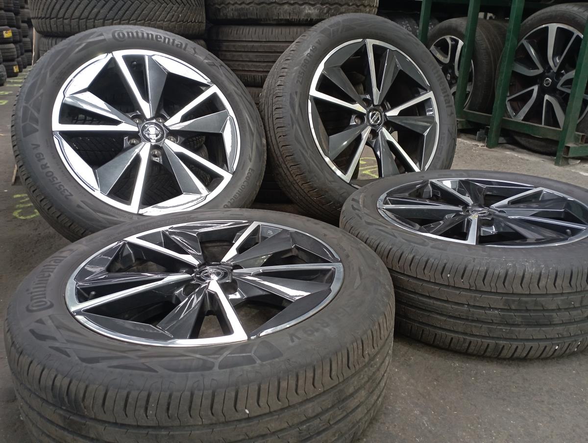 Conjunto Jantes Especiais: NISSAN QASHQAI III - 6UA3A / 7.5Jx19 / ET45 ...