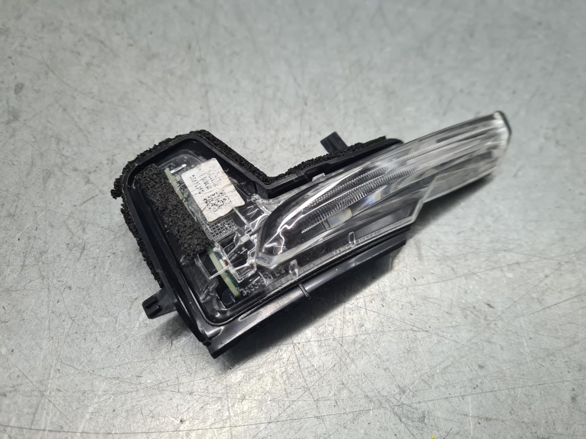 Farolim Pisca Frente Esq: VOLVO XC60 II - 31385685 / A26304106 |Servcarros