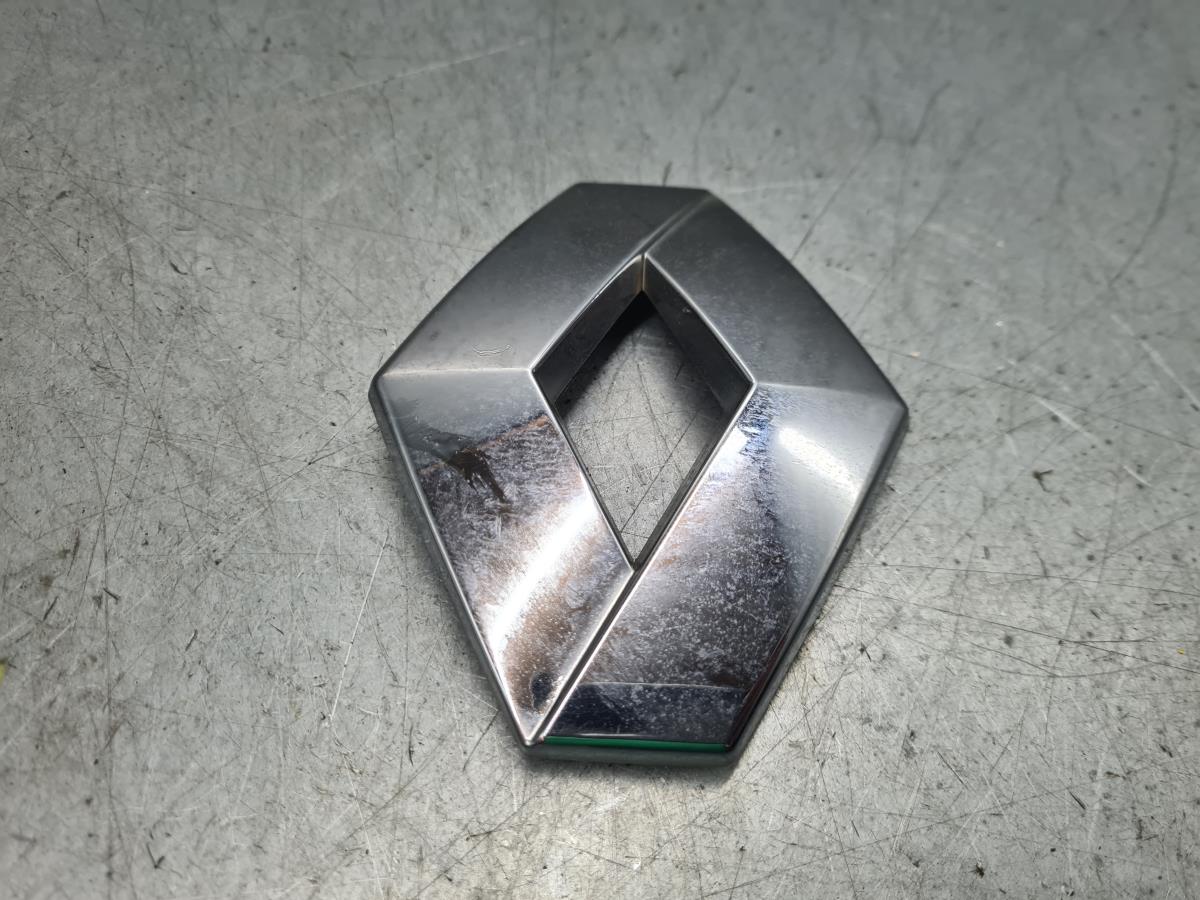 Símbolo / Emblema: RENAULT CLIO IV - 908890837R / 140527169 |Servcarros