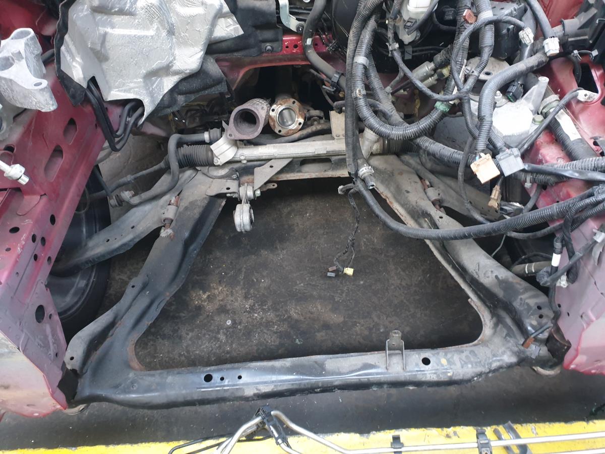 Front Subframe: NISSAN X-TRAIL - |Servcarros