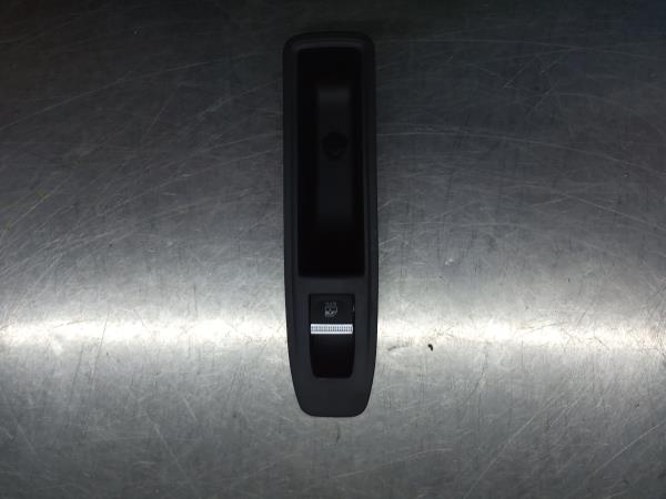 Right Rear Window Switch: RENAULT CAPTUR II - P254114723R |Servcarros