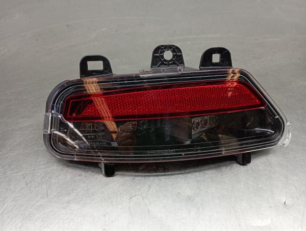 Right Rear Fog Light: RENAULT CAPTUR II - 265801655R / 90157292 |Servcarros