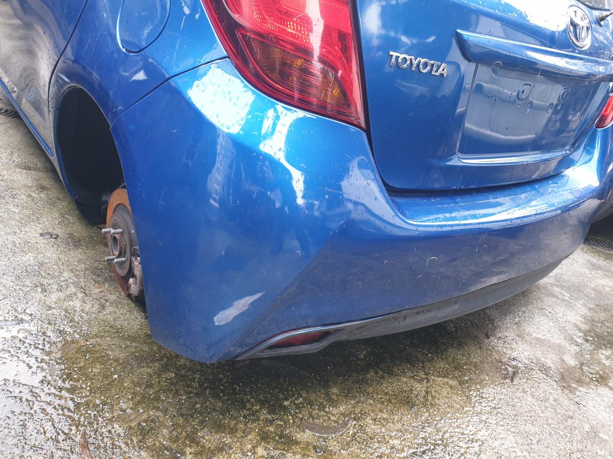 Rear Bumper: TOYOTA YARIS - |Servcarros