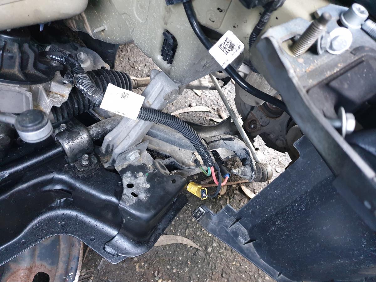Left Front Suspension Arm: PEUGEOT PARTNER Caixa - |Servcarros