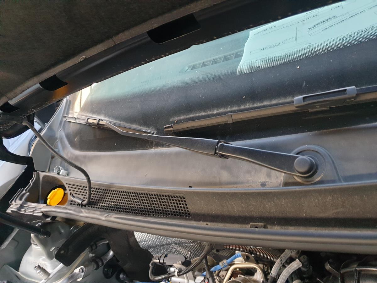 Front Right Windshield Wiper Arm: DACIA DUSTER - |Servcarros
